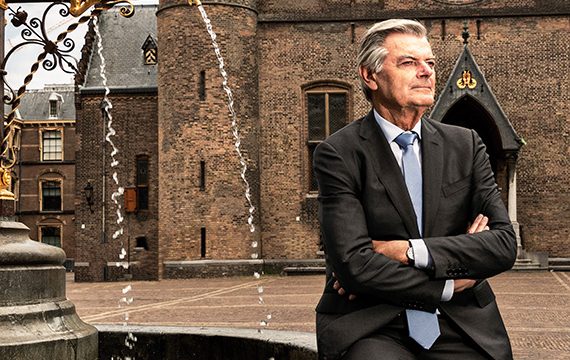 MAX Magazine - Dé gids voor radio, televisie en plezierig leven.